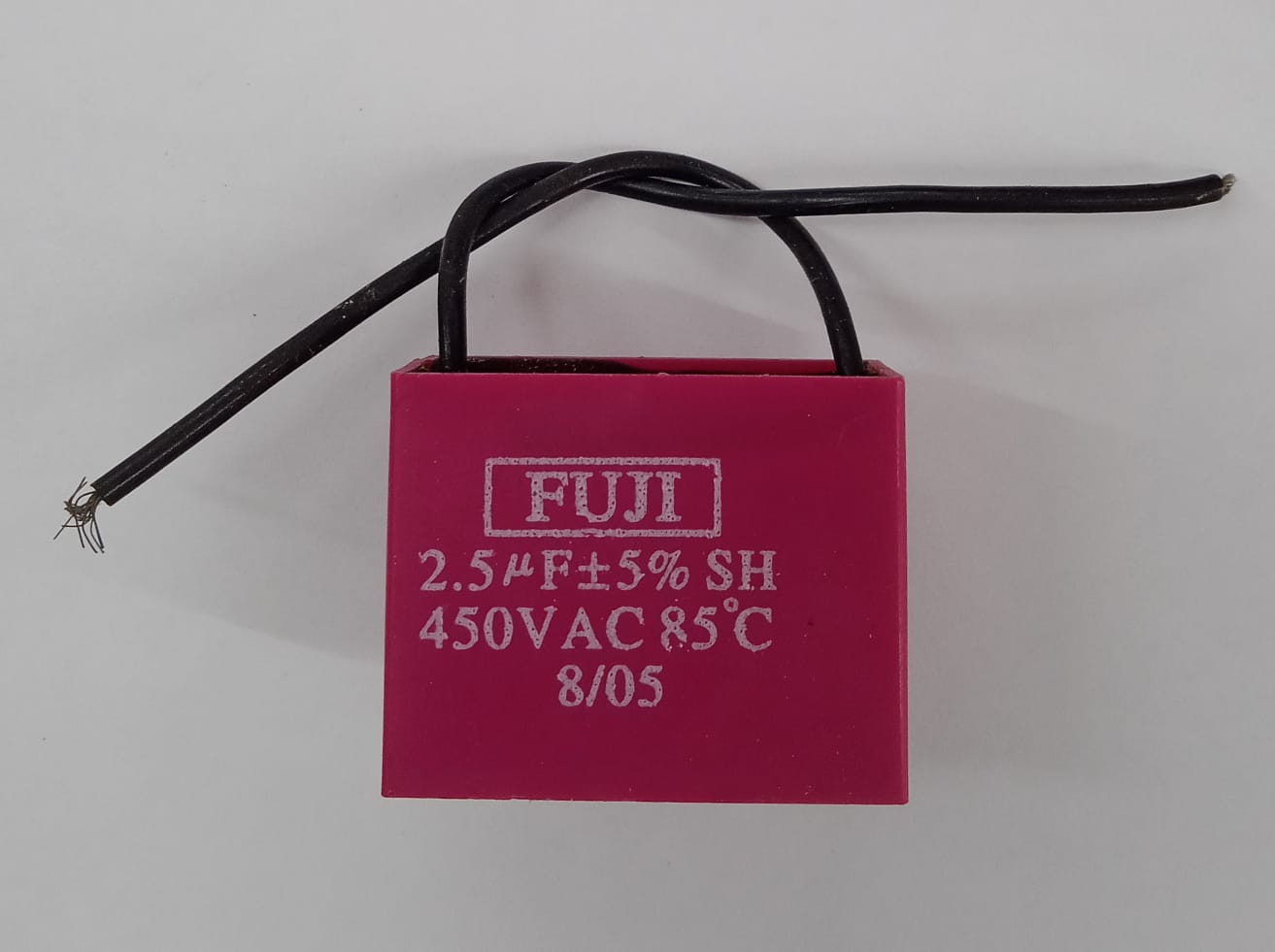 Capacitor, Fan, 2.5µF ± 5%, 450V AC, w/2 wires, (FUJI) pink ...